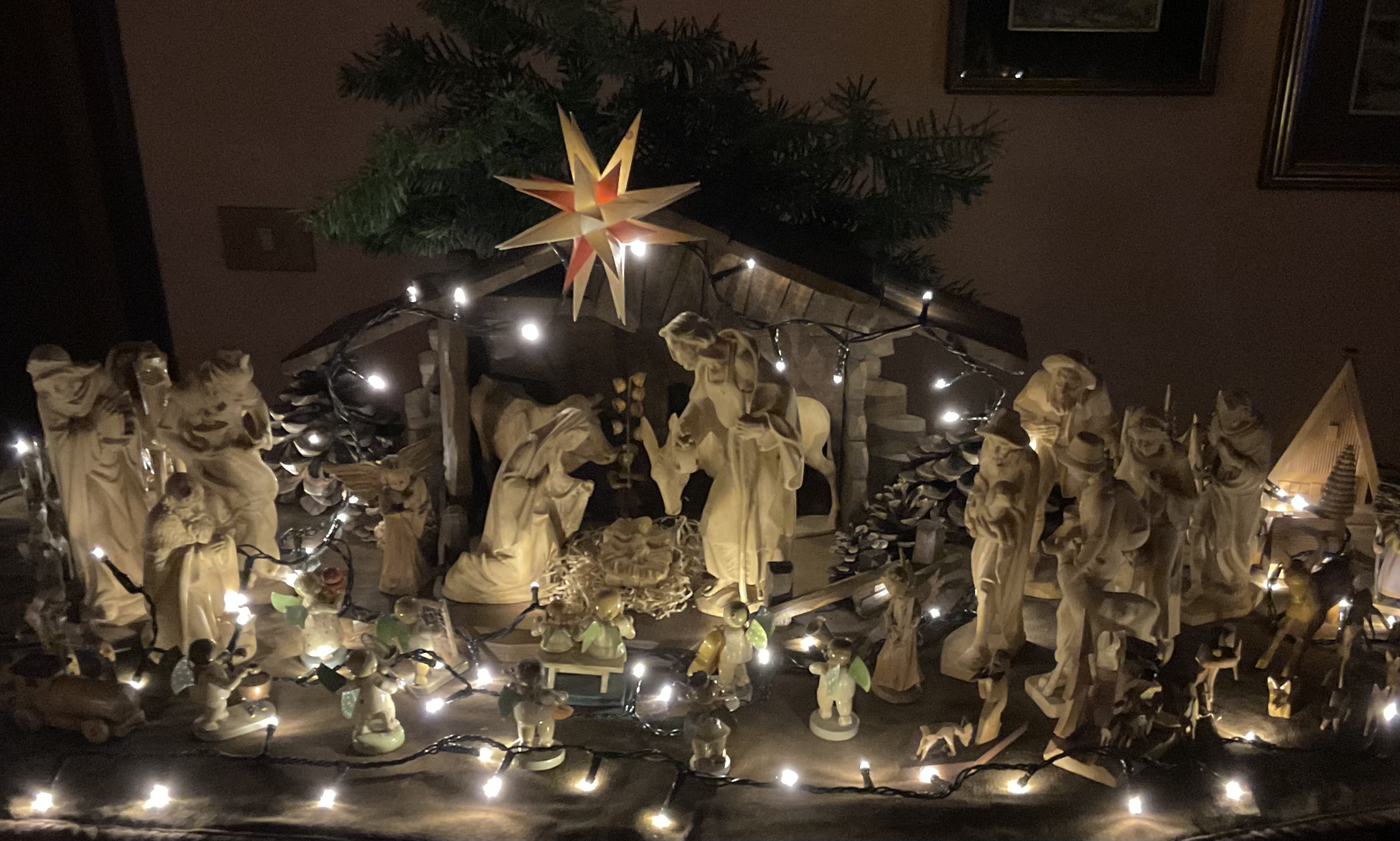 [Celebration] The Nativity Scene: A Small World of... - Airbnb Community